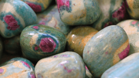 Power Of Green Crystals: 15 Best Gemstone Healing Properties